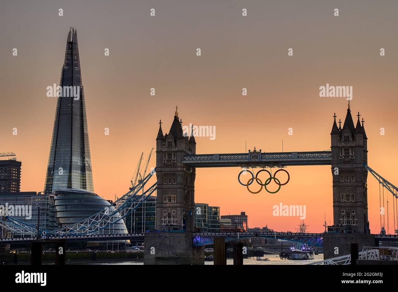 London brdige tower bridge hi-res stock photography and images - Alamy