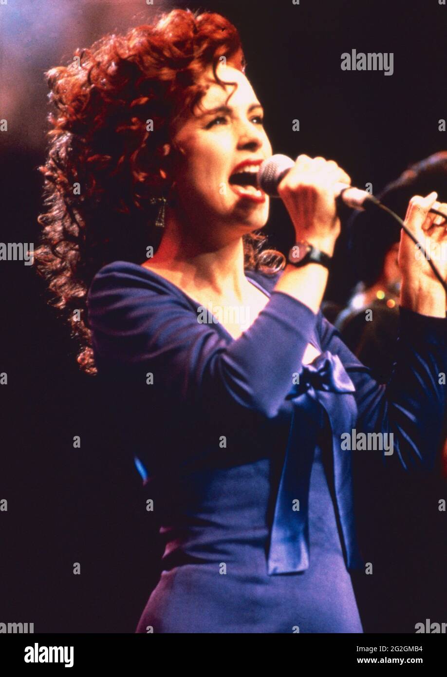 Sheena easton 1980's hi-res stock photography and images - Alamy