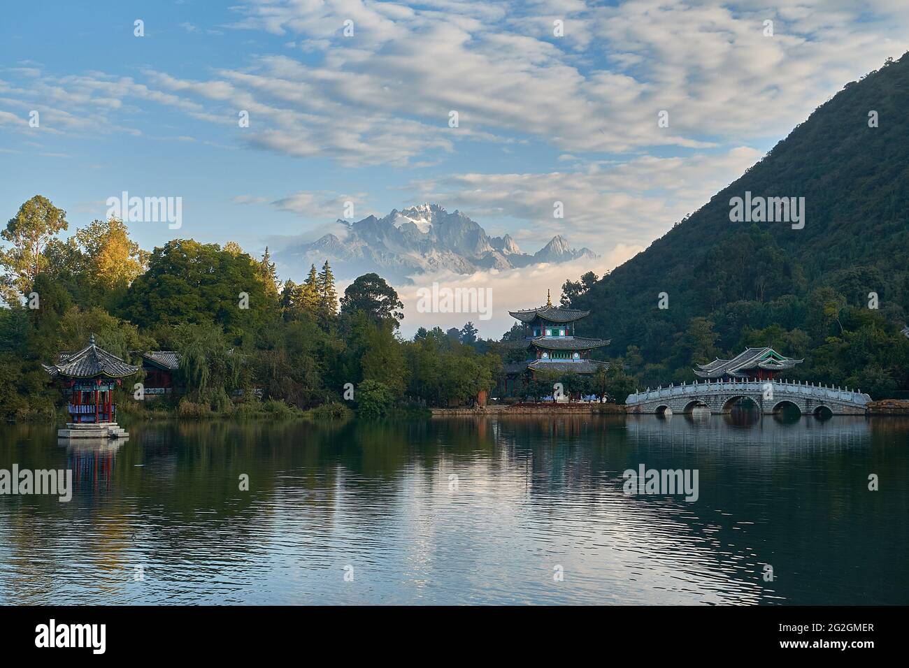 Backdrop jade hi-res stock photography and images - Alamy