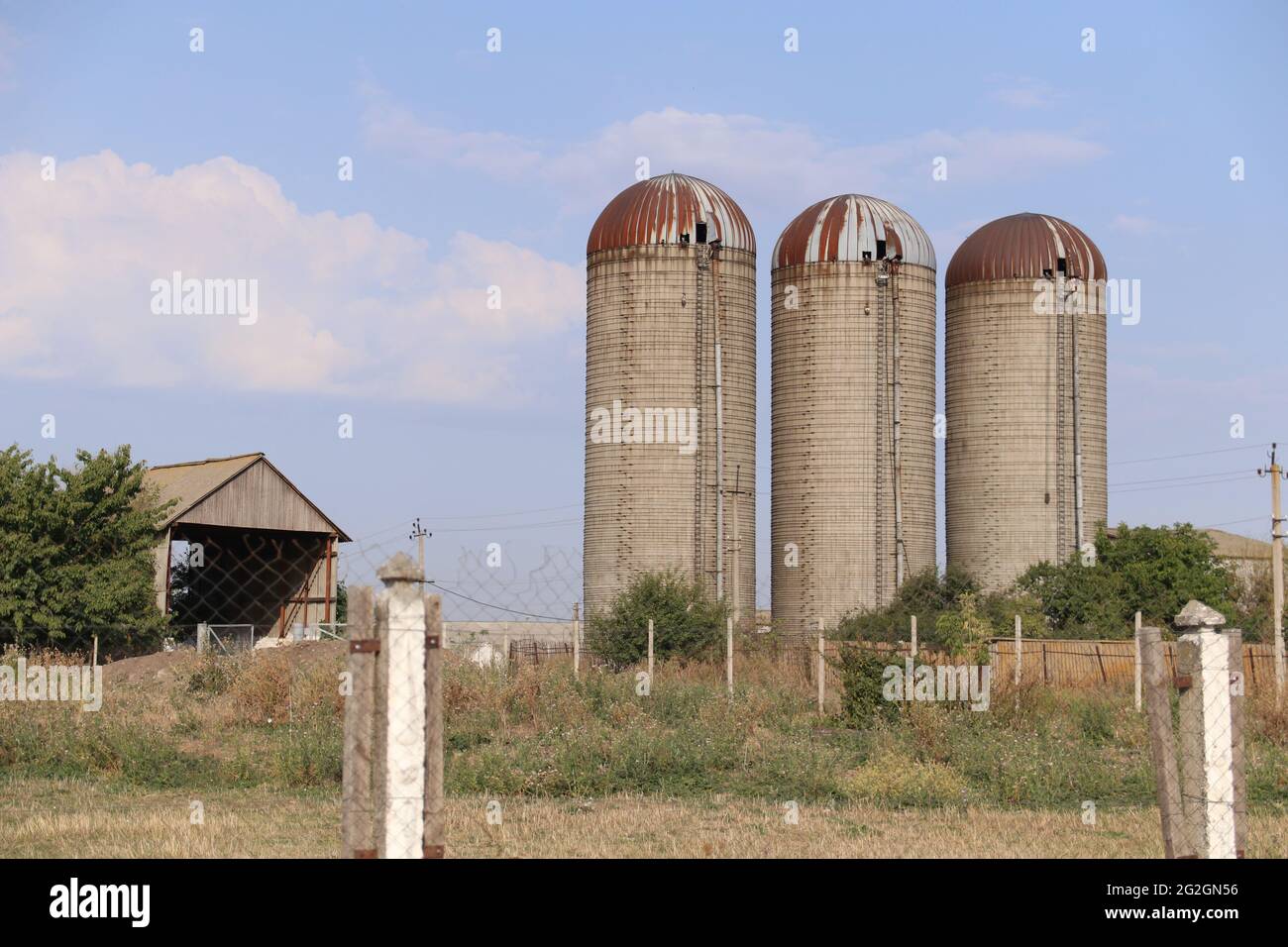 Vintage grain elevator hi-res stock photography and images - Alamy