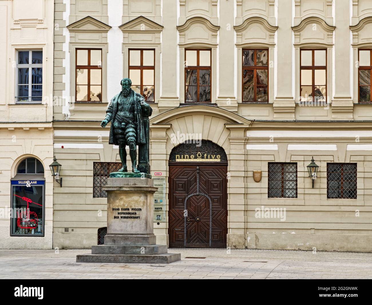Fugger palace hi-res stock photography and images - Alamy