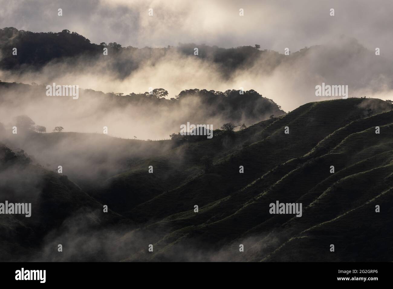 Hilly landscapes hi-res stock photography and images - Alamy