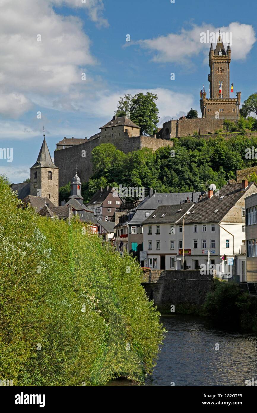 River Dill, bridge, old town, city landmark: Wilhelmsturm, built 1872 ...