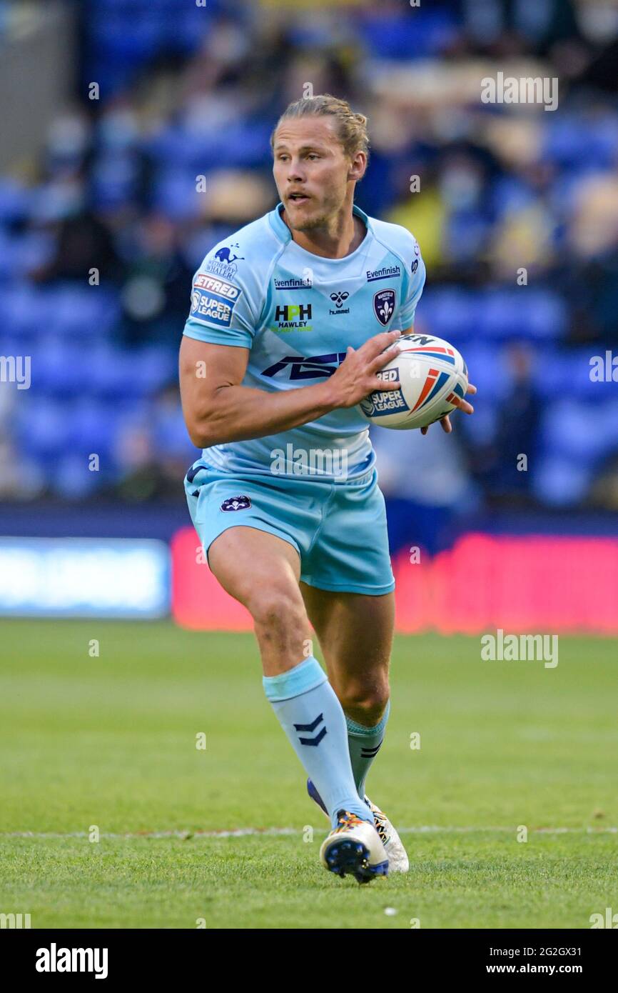 Jacob Miller (6) of Wakefield Trinity with the ball Stock Photo - Alamy