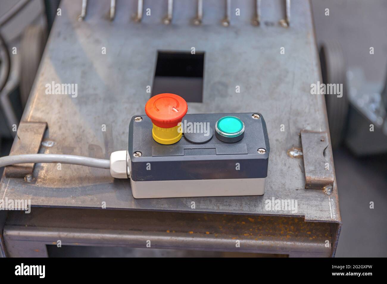 Big red emergency stop button hi-res stock photography and images - Alamy