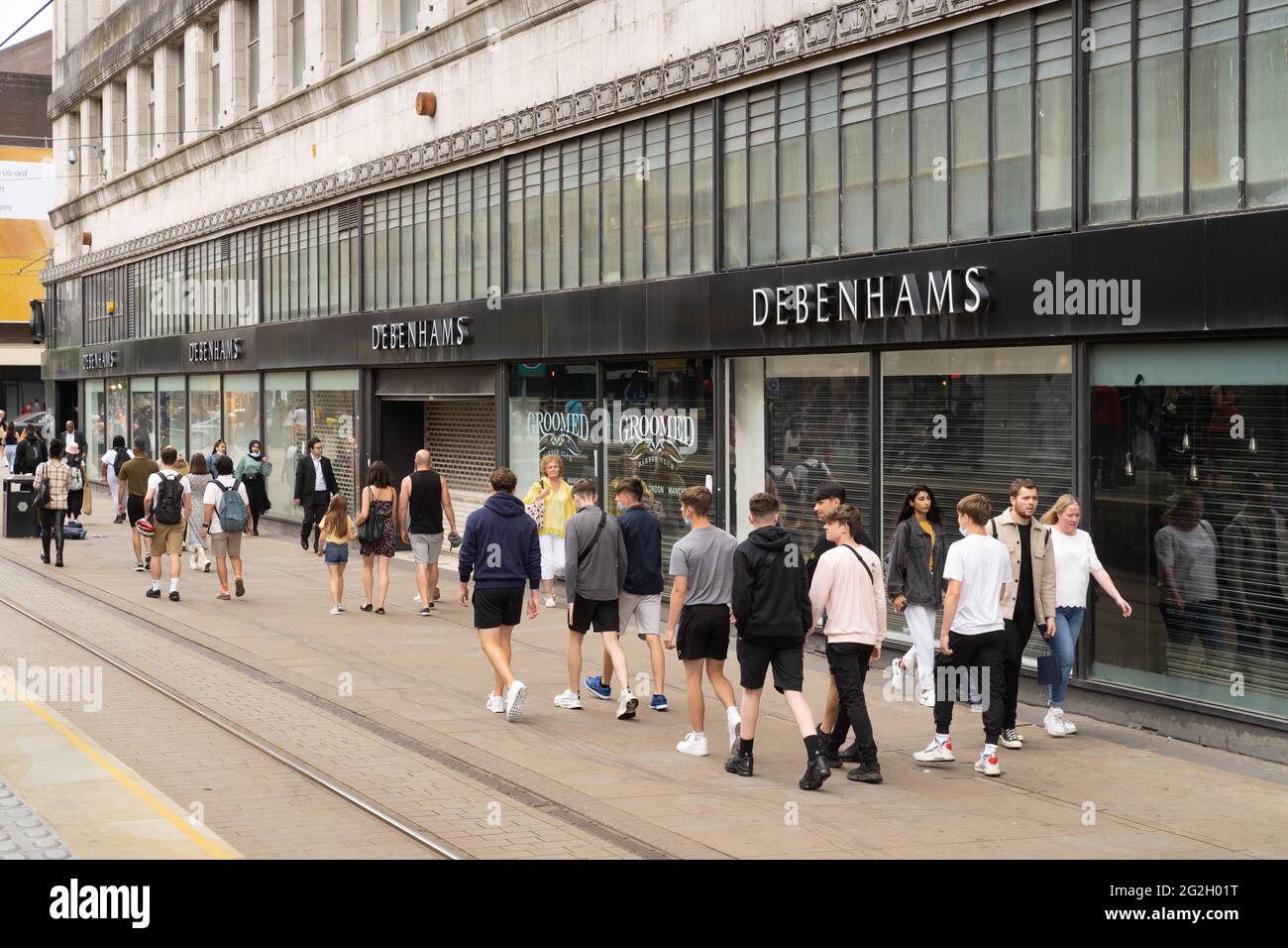 Debenhams manchester hi-res stock photography and images - Alamy