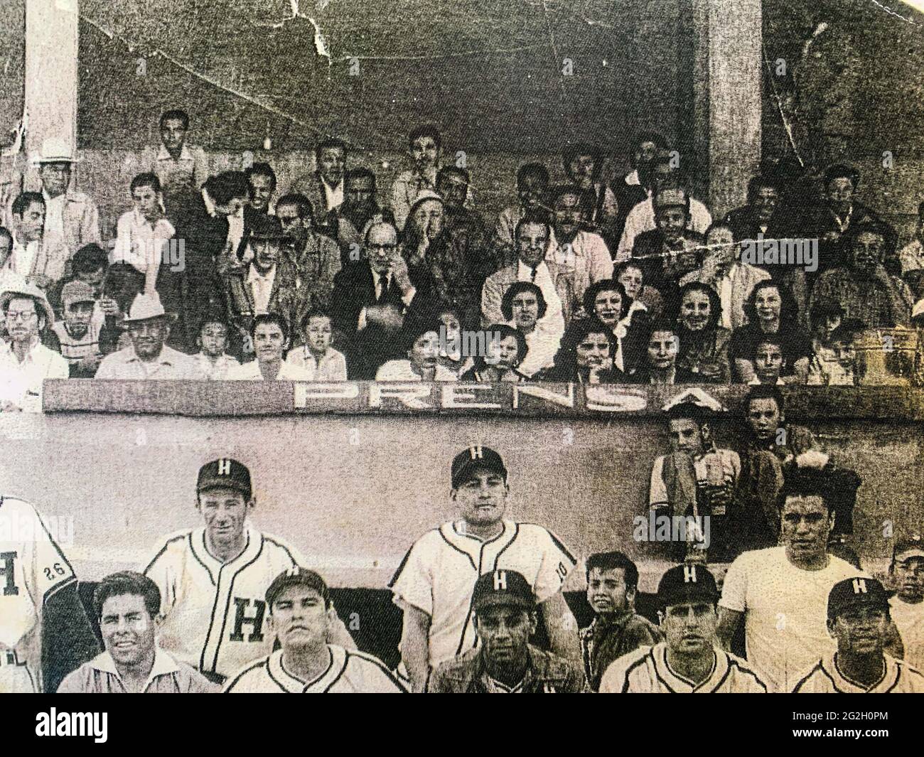 Naranjeros de Hermosillo team. Group photo of the baseball team. Old ...