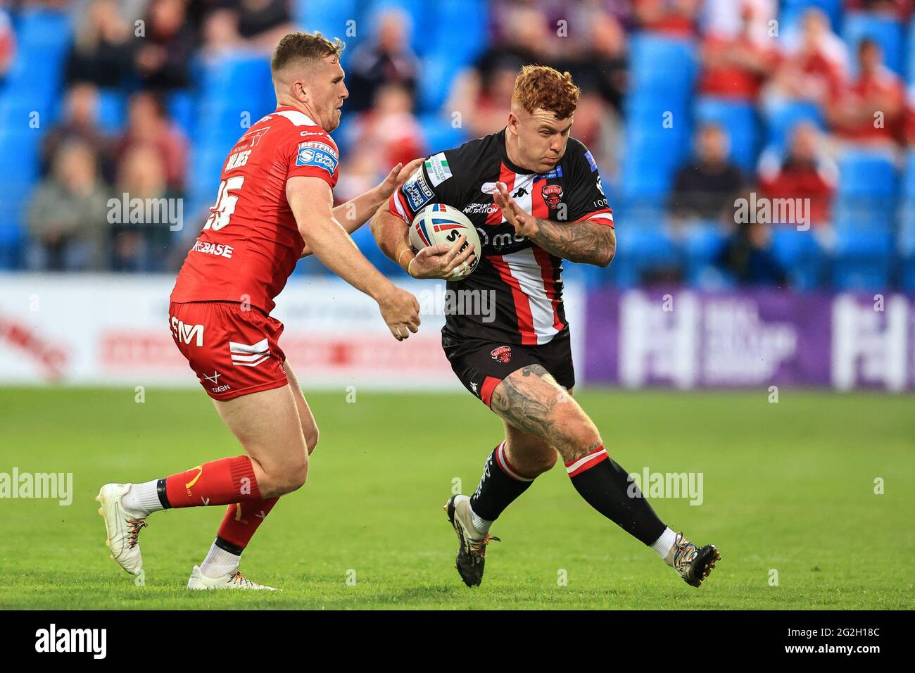 Players wear rainbow laces hi-res stock photography and images - Alamy