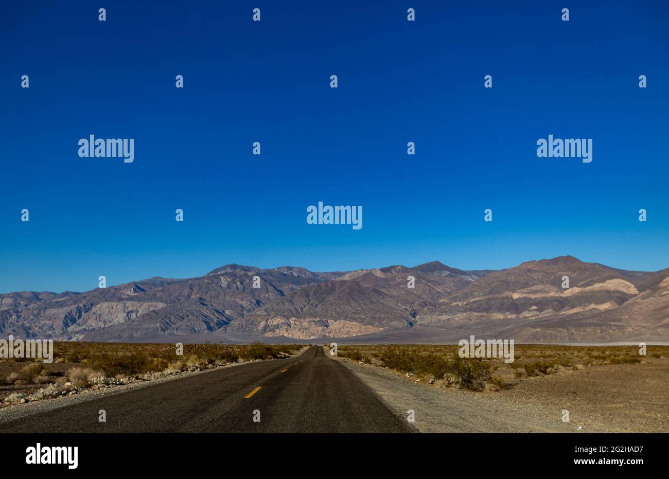 Death valley driving hi-res stock photography and images - Alamy