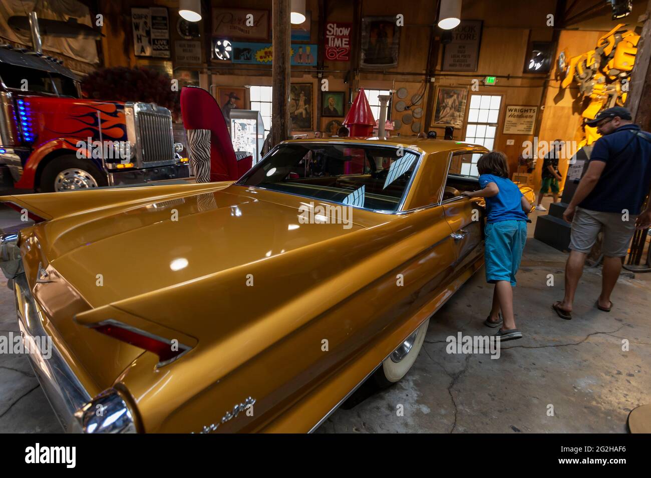 Studio Tour inside the Paramount Studios, Los Angeles, California, USA ...