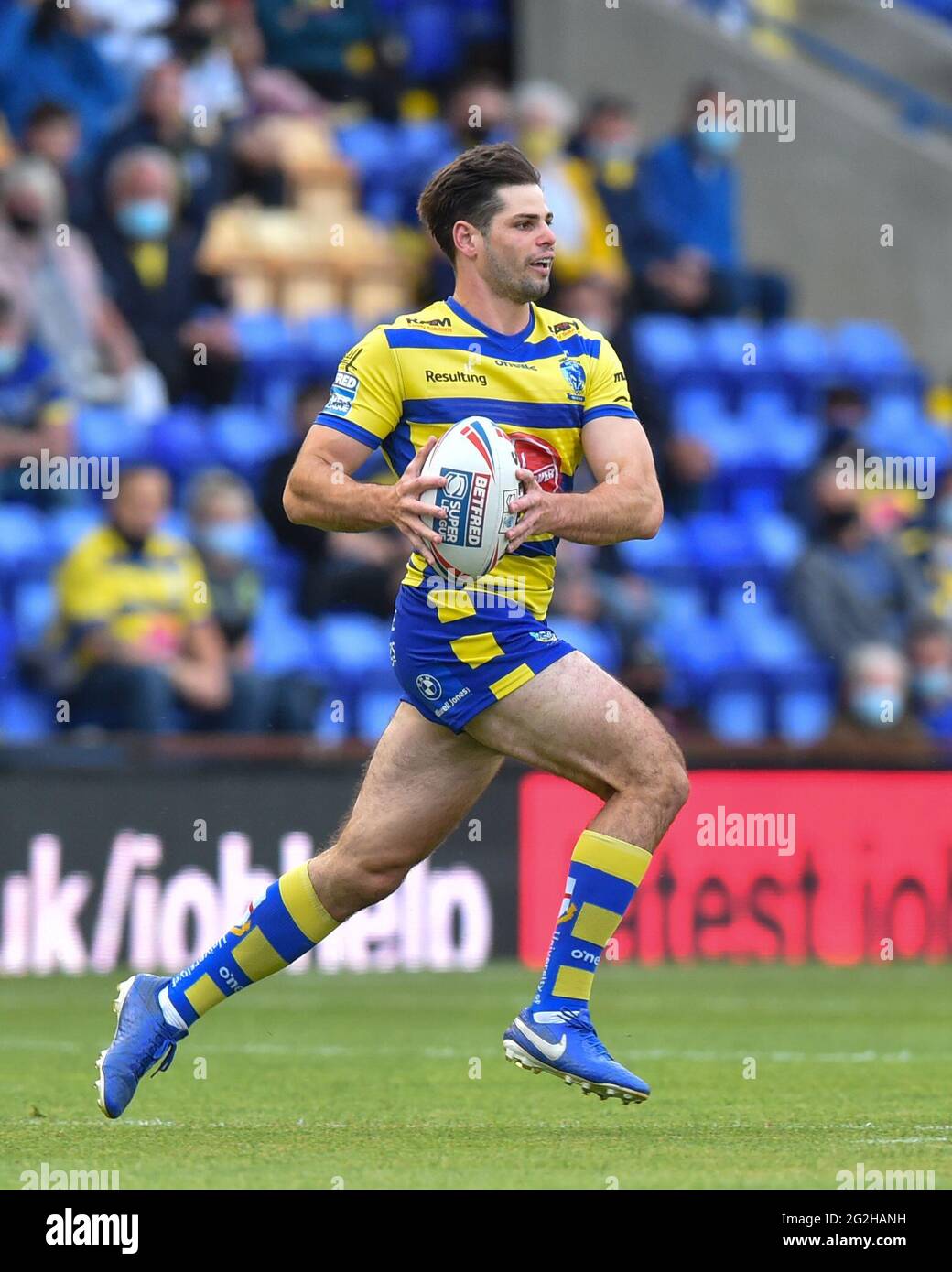 Jake Mamo (18) of Warrington Wolves in action during the game Stock ...
