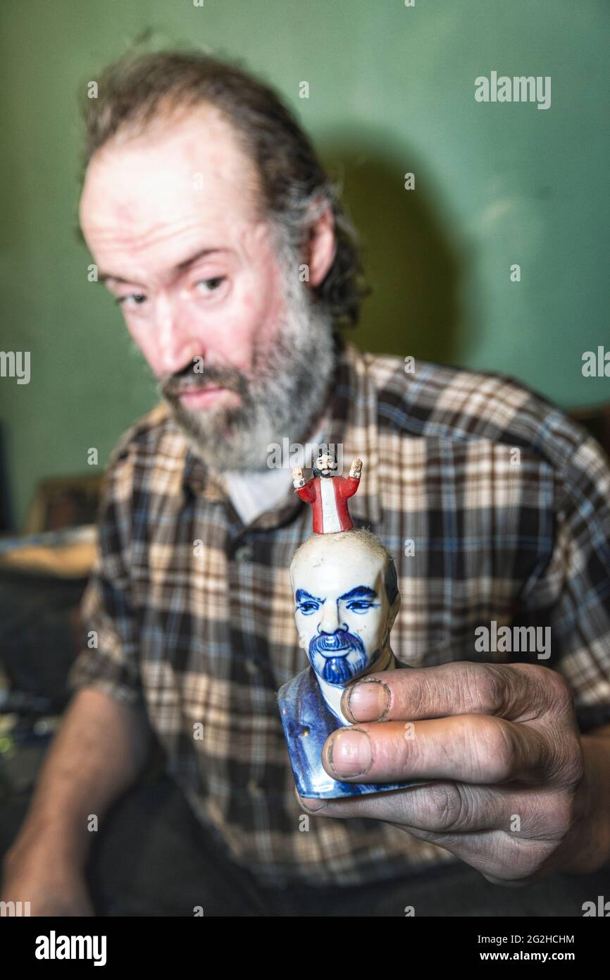 Jesus and lenin hi-res stock photography and images - Alamy