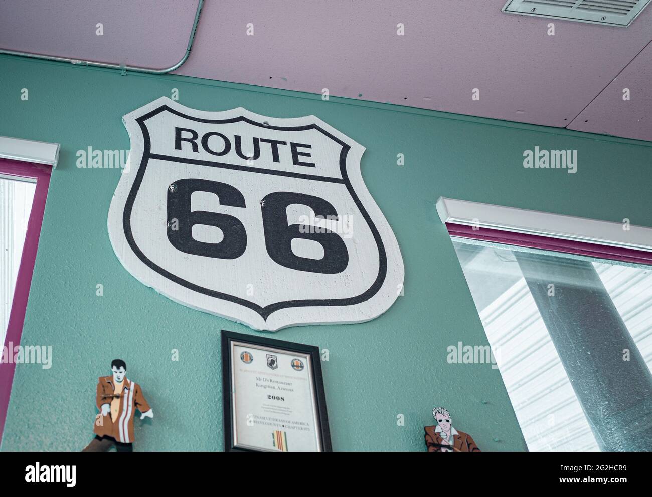 Mr. D'z famous roadside diner on historic Route 66 highway Kingman ...