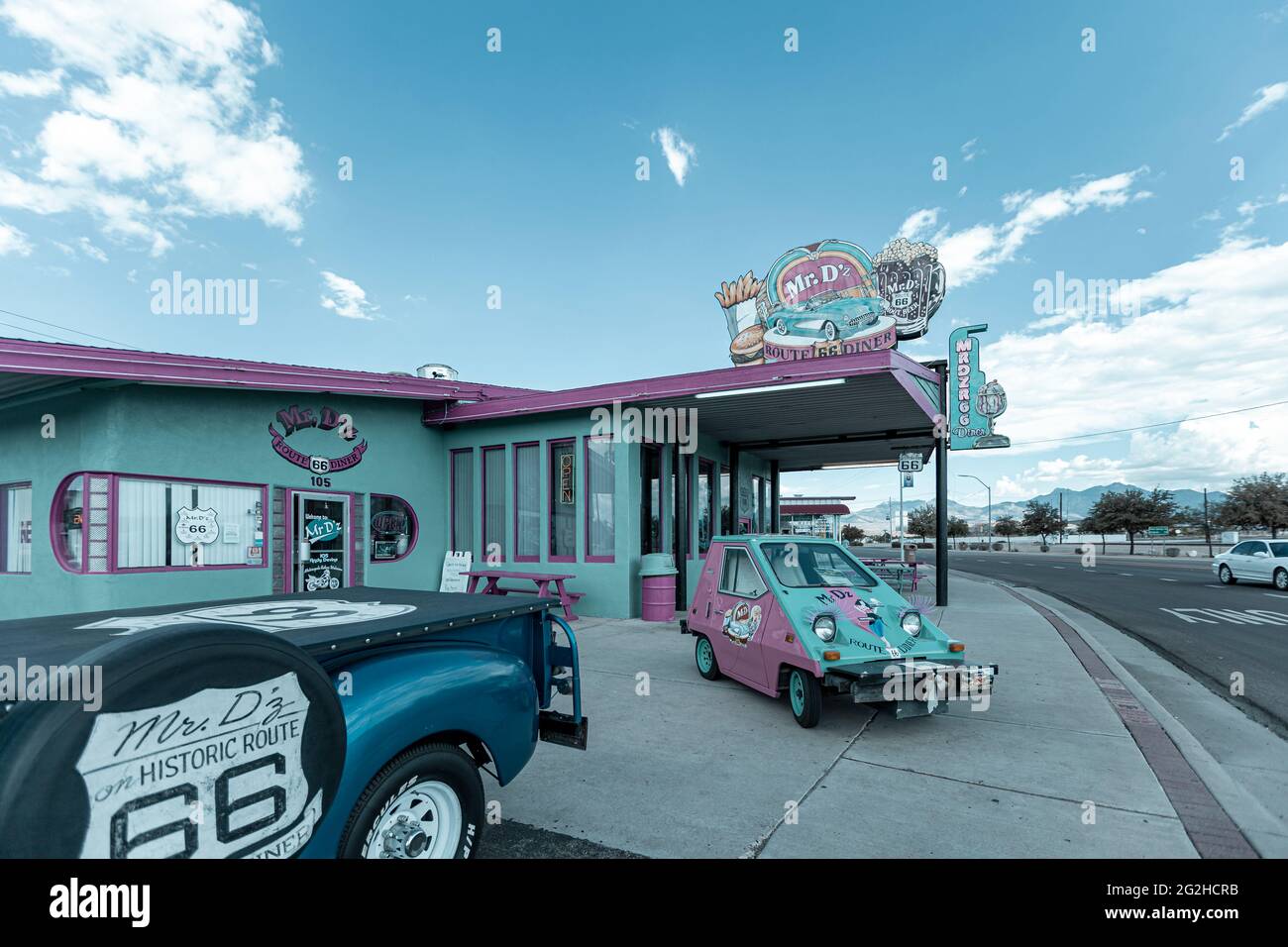 Mr. D'z famous roadside diner on historic Route 66 highway Kingman ...