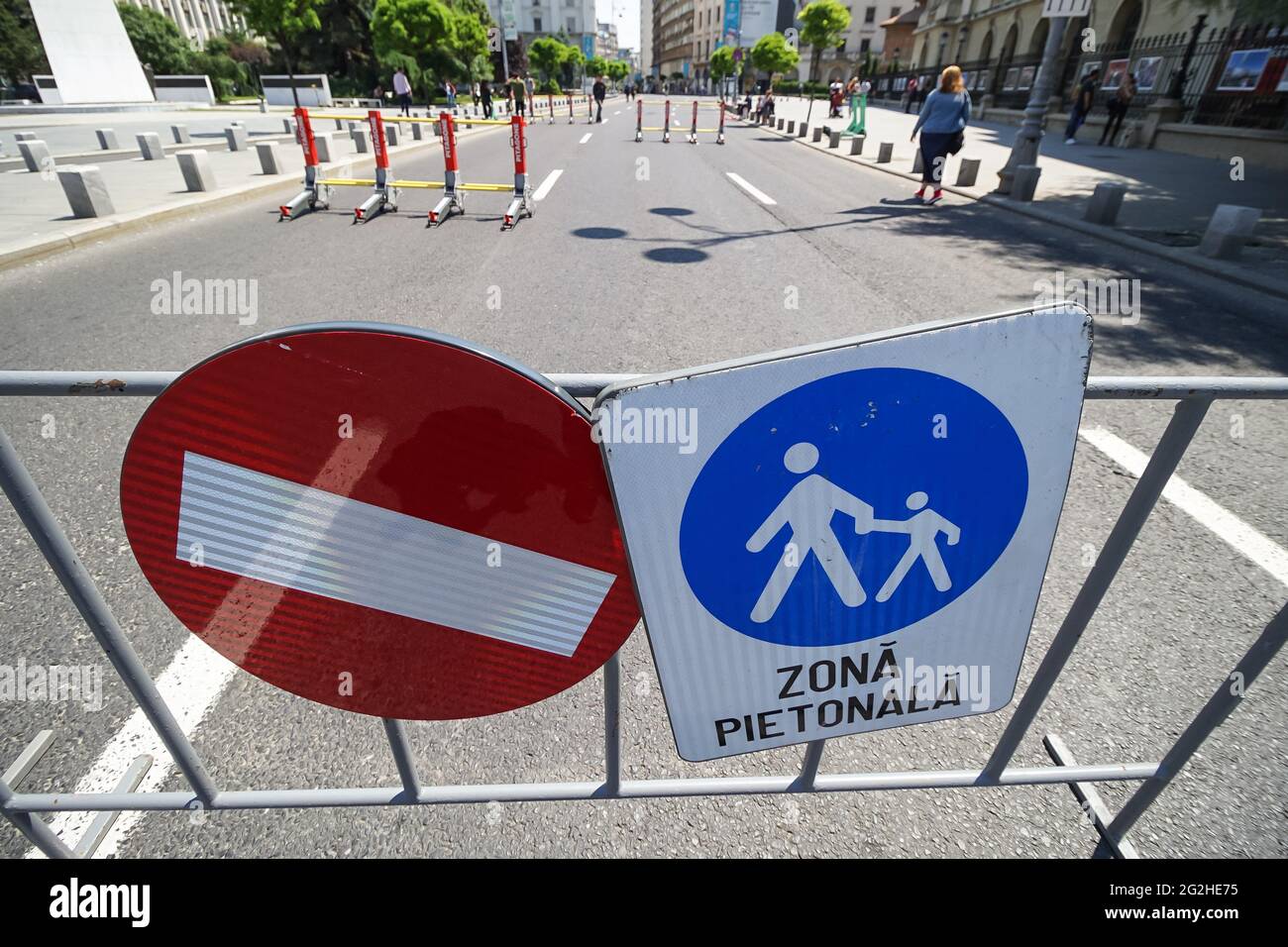 Bucharest, Romania - June 08, 2021: Fence with signs prohibiting car ...