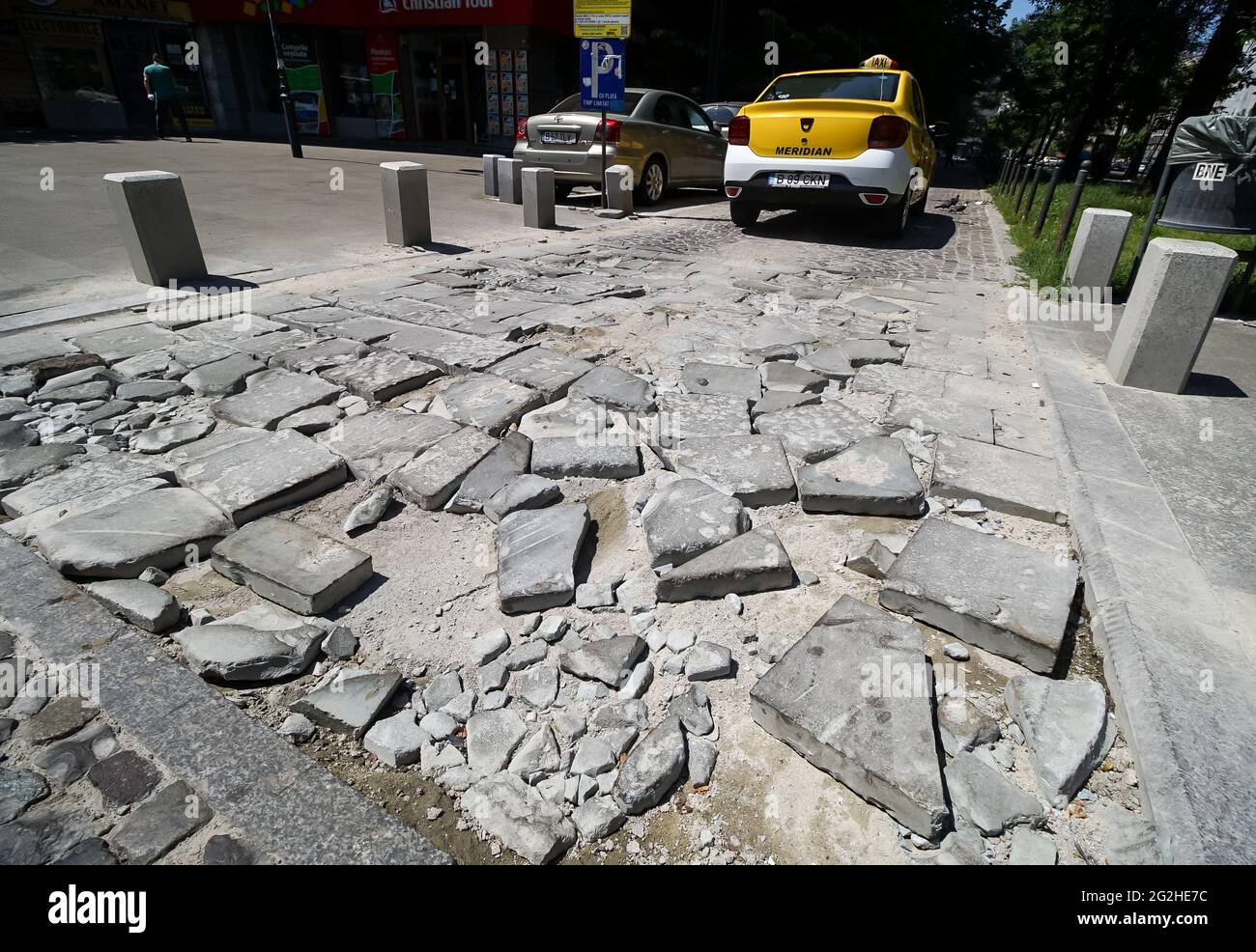 Broken stones hi-res stock photography and images - Alamy