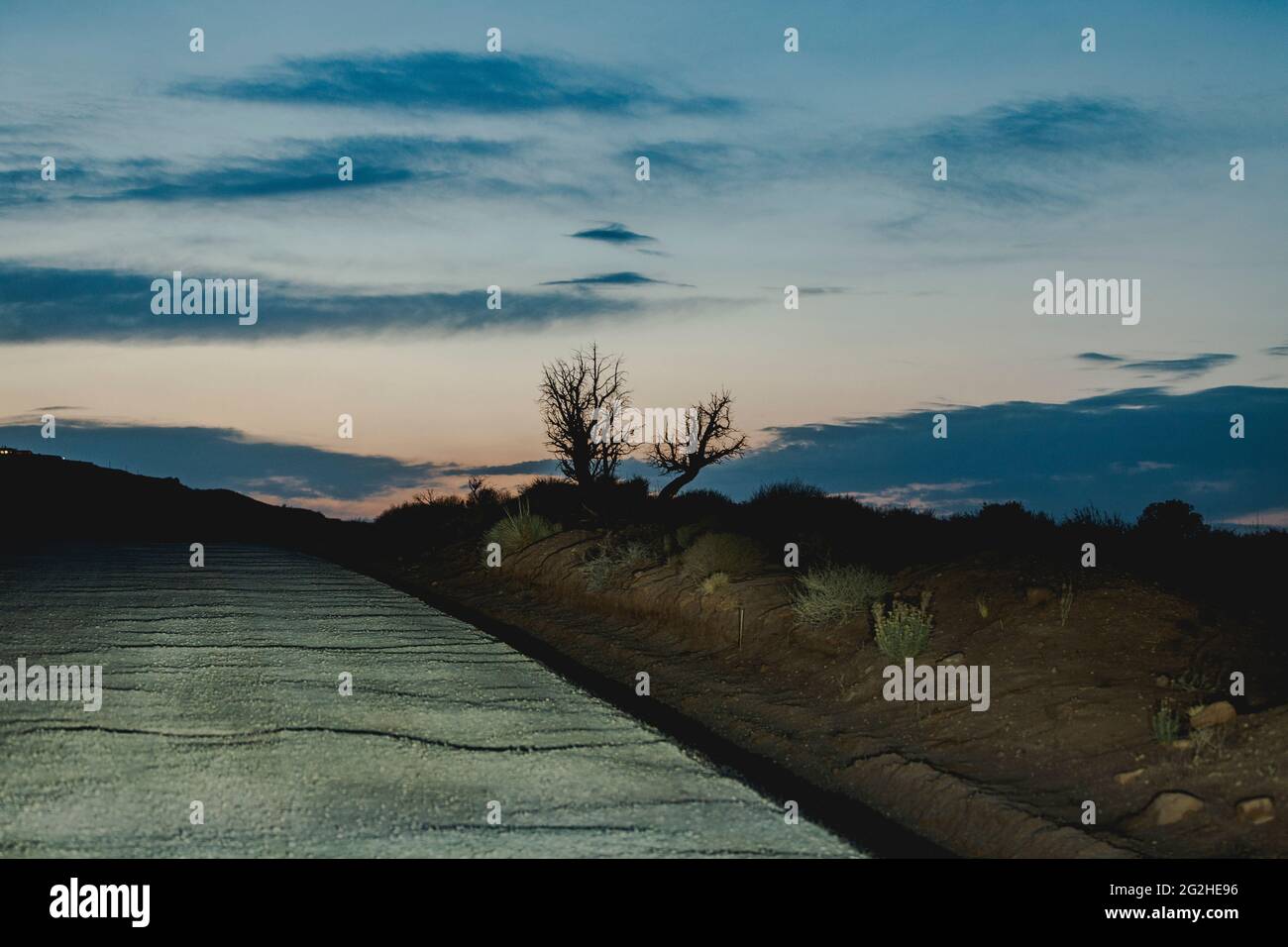 Inside monument valley hi-res stock photography and images - Alamy