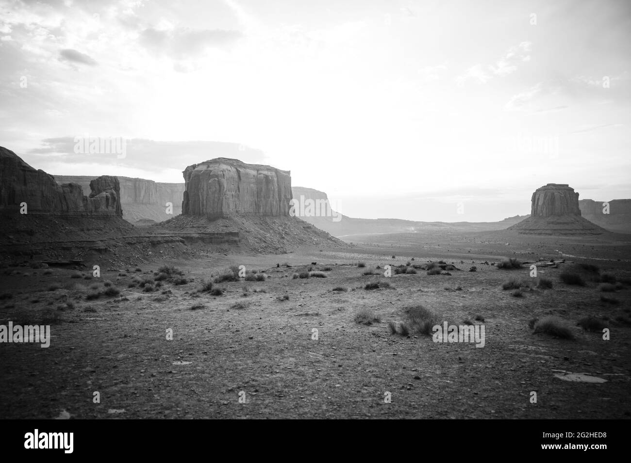 Classic view of Monument Valley from Artist Point. Monument Valley ...