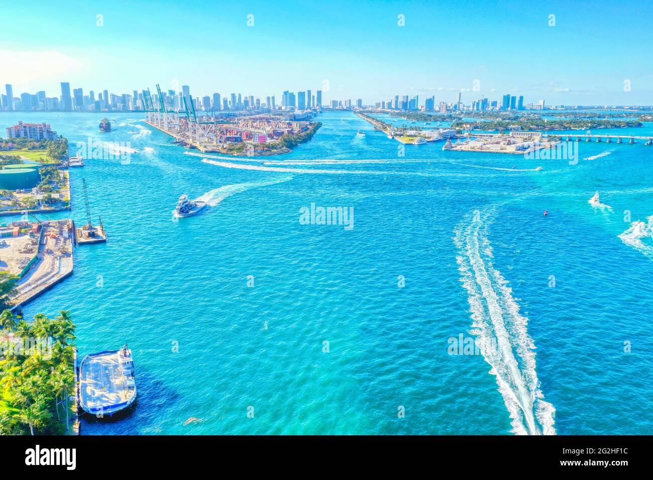 Aerial view of south beach miami hi-res stock photography and images ...