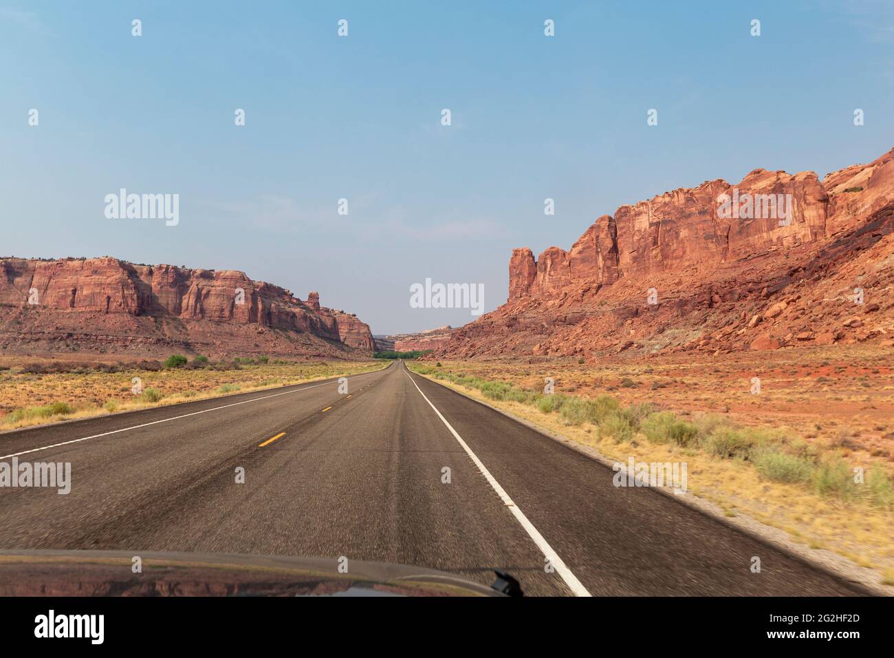 Scenic view on ut 313 with wrangler jeep caravan trailer moab hi-res ...