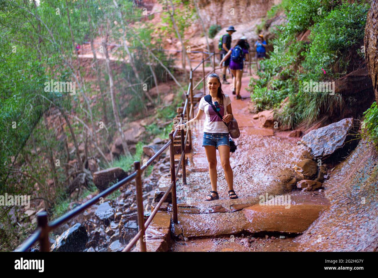Girl in zion national park hi-res stock photography and images - Alamy
