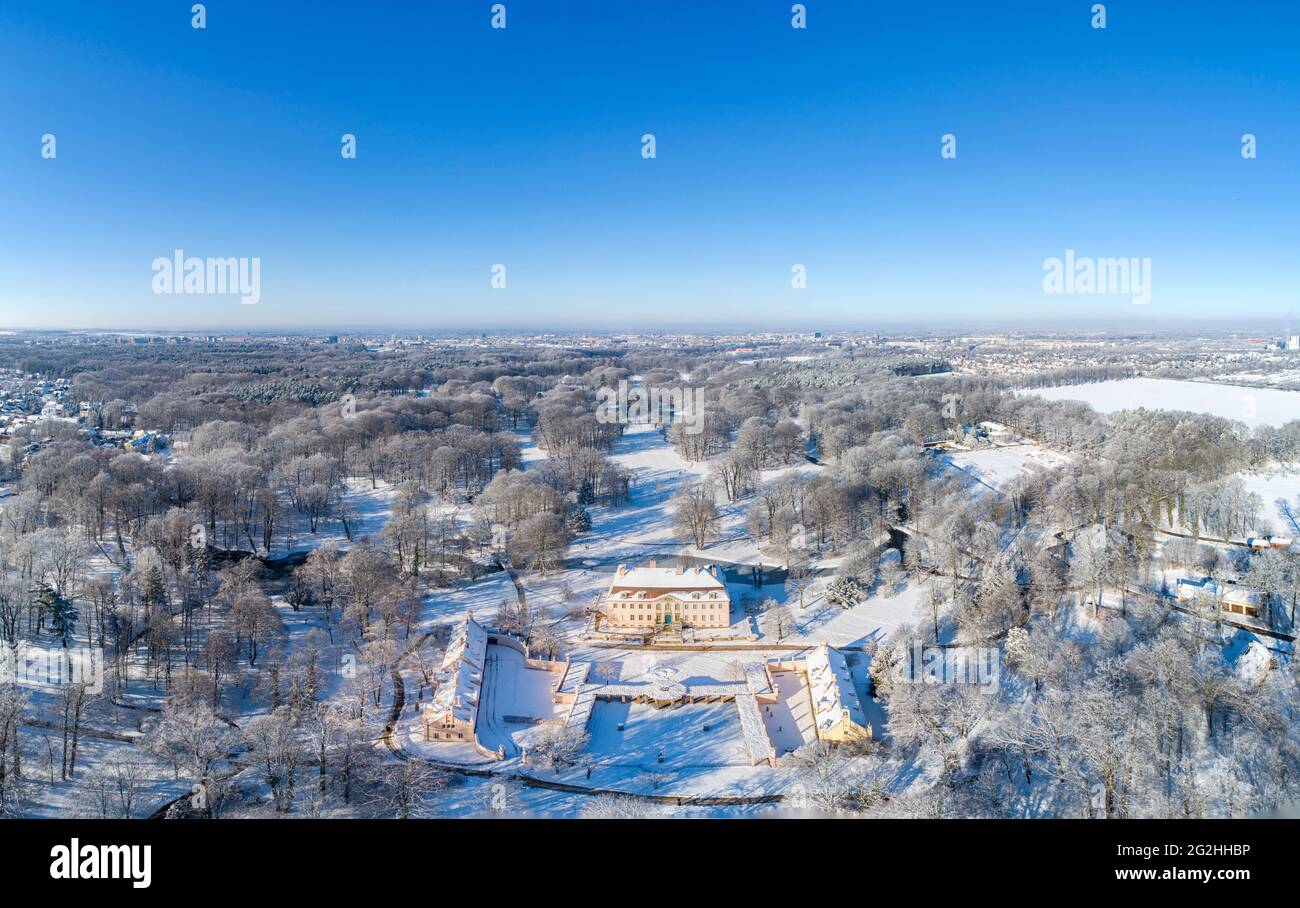 Halcyon winter hi-res stock photography and images - Alamy