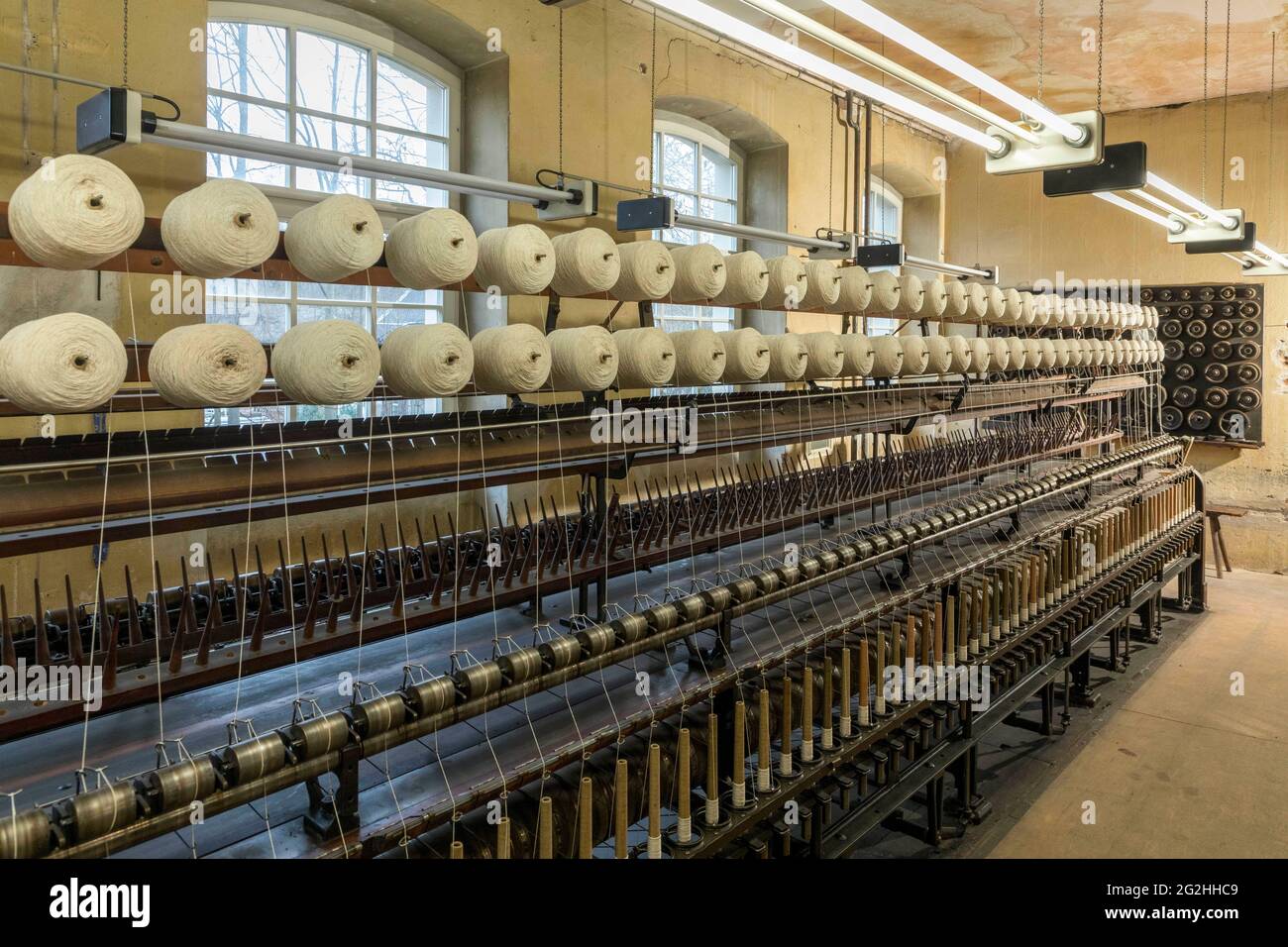 Twisting in the cloth factory in Crimmitschau Stock Photo - Alamy