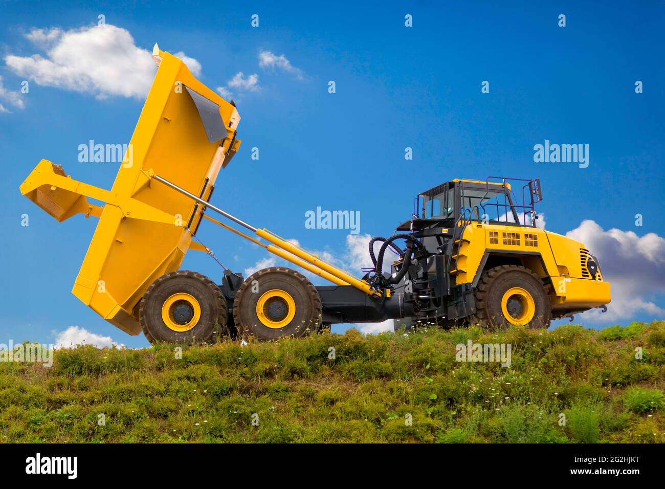 Lorries tipper truck hi-res stock photography and images - Alamy