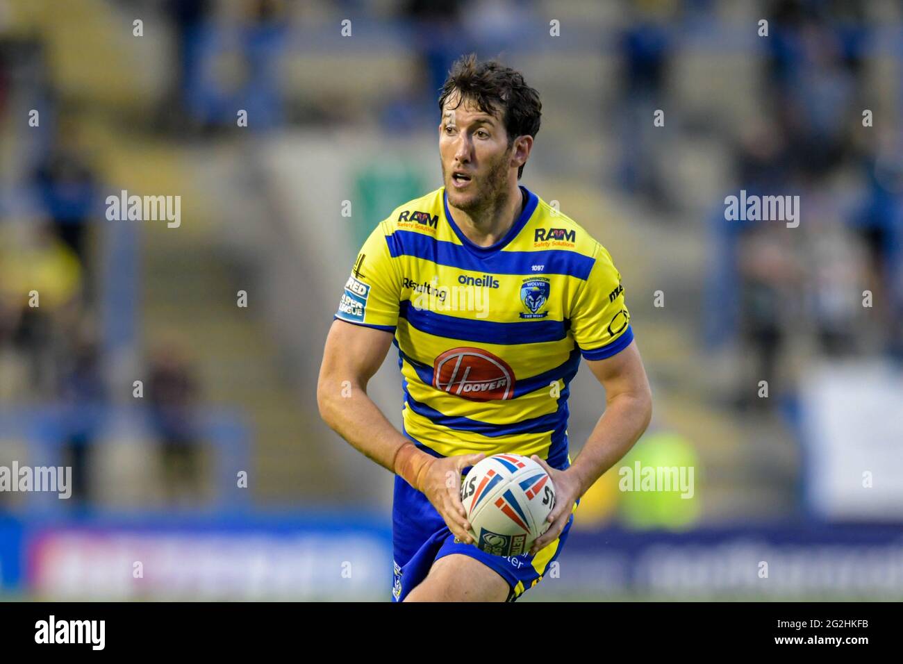 Stefan Ratchford (1) of Warrington Wolves runs with the ball Stock ...