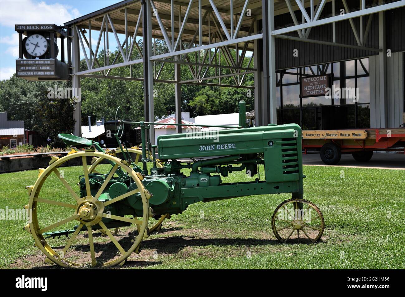 A John Deere model B tractor with steel wheels Stock Photo - Alamy