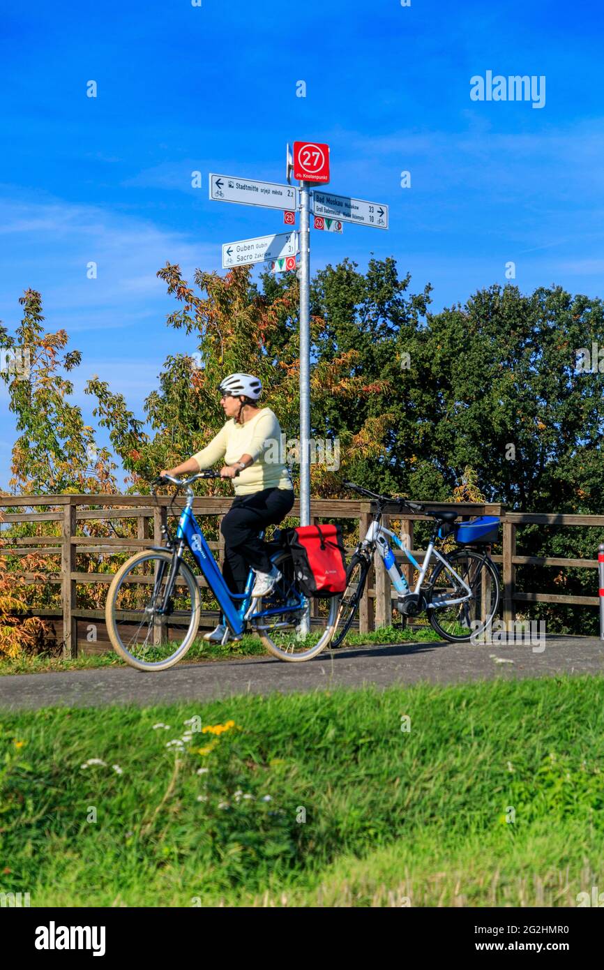 Cycle path junction hi-res stock photography and images - Alamy