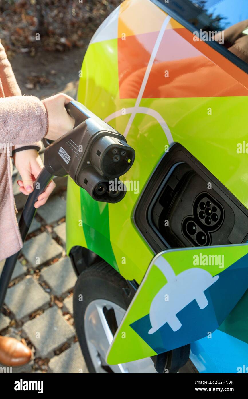 Electromobility hi-res stock photography and images - Alamy