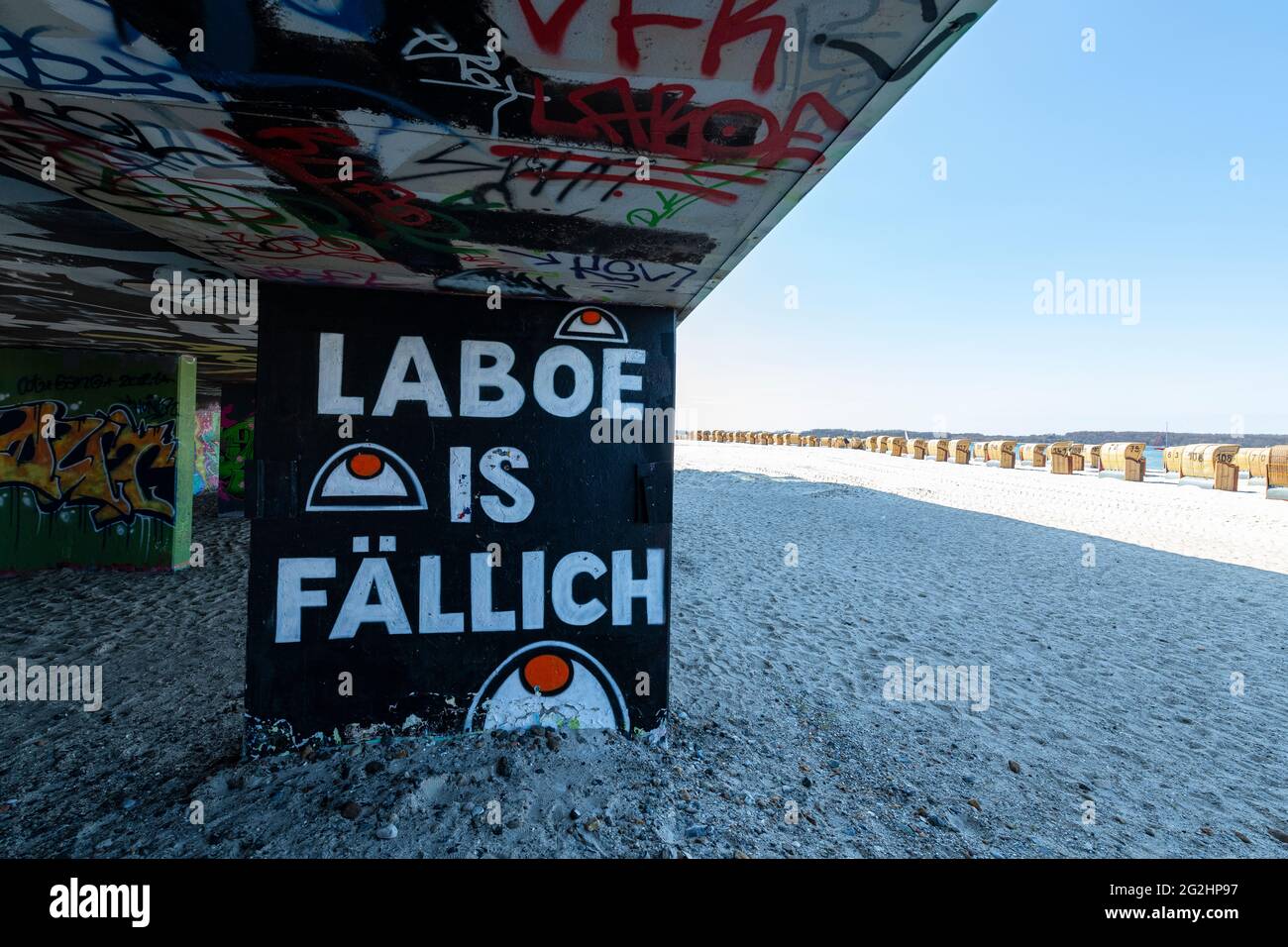 Graffiti under the swimming pool in Laboe Stock Photo - Alamy