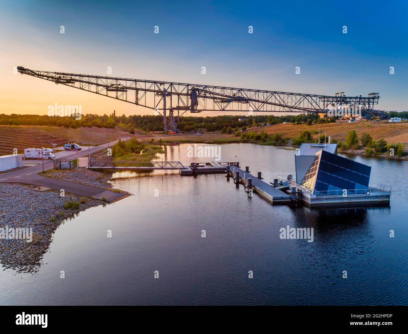 Technical house hi-res stock photography and images - Alamy