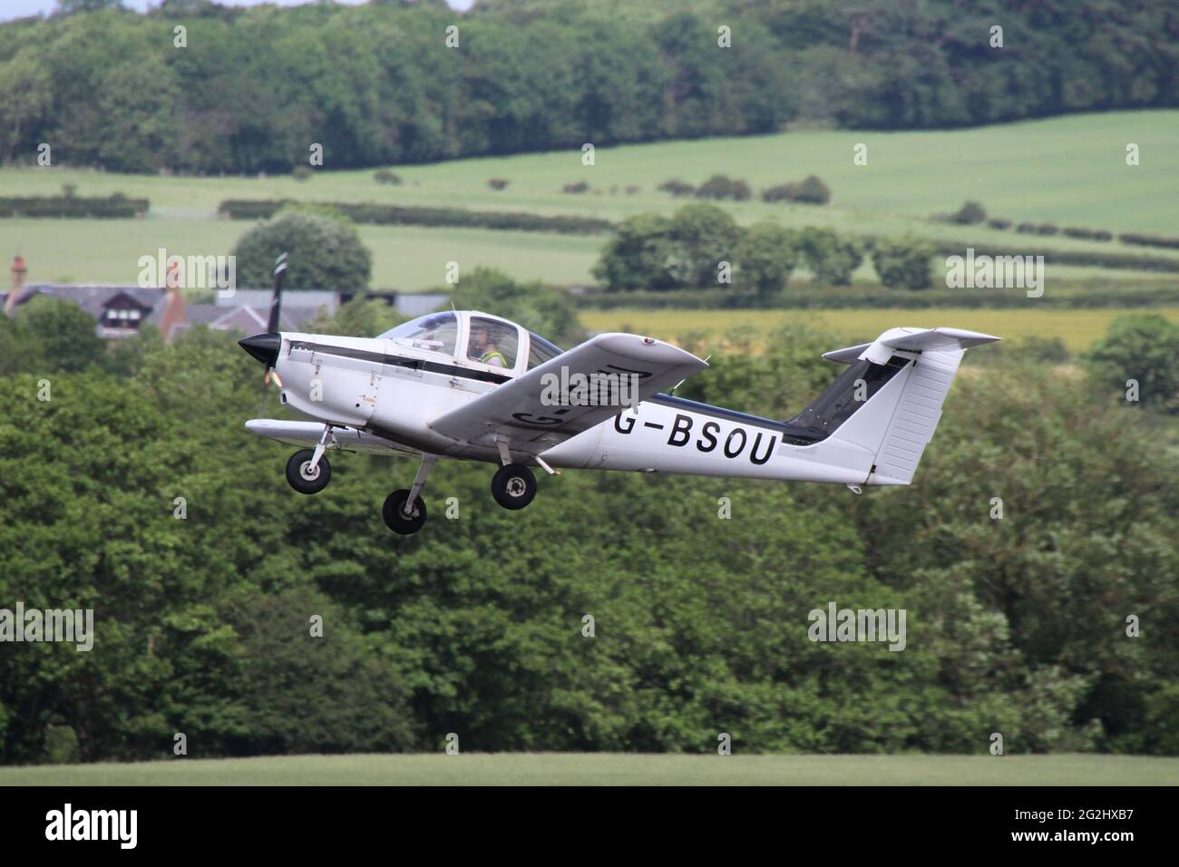 G-BSOU, a Piper PA-38-112 Tomahawk operated by Leading Edge Flight ...