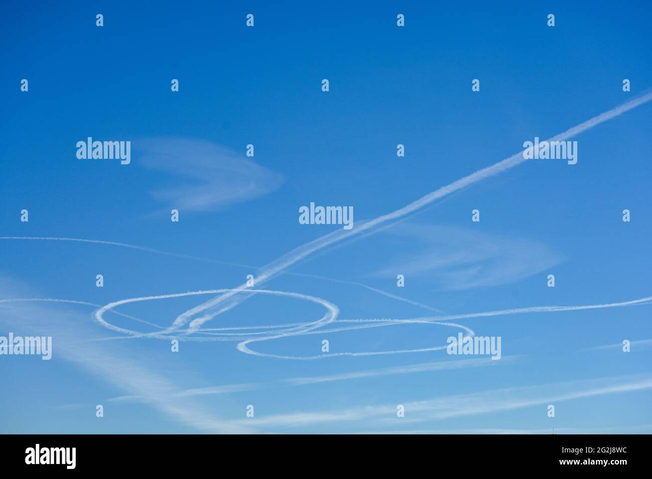 Tracing circle hi-res stock photography and images - Alamy