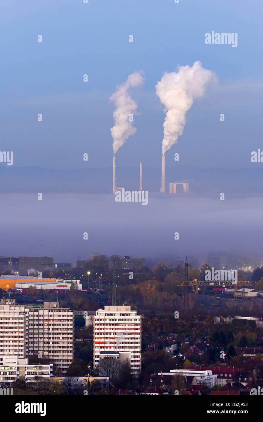 Polluting power plant hi-res stock photography and images - Alamy