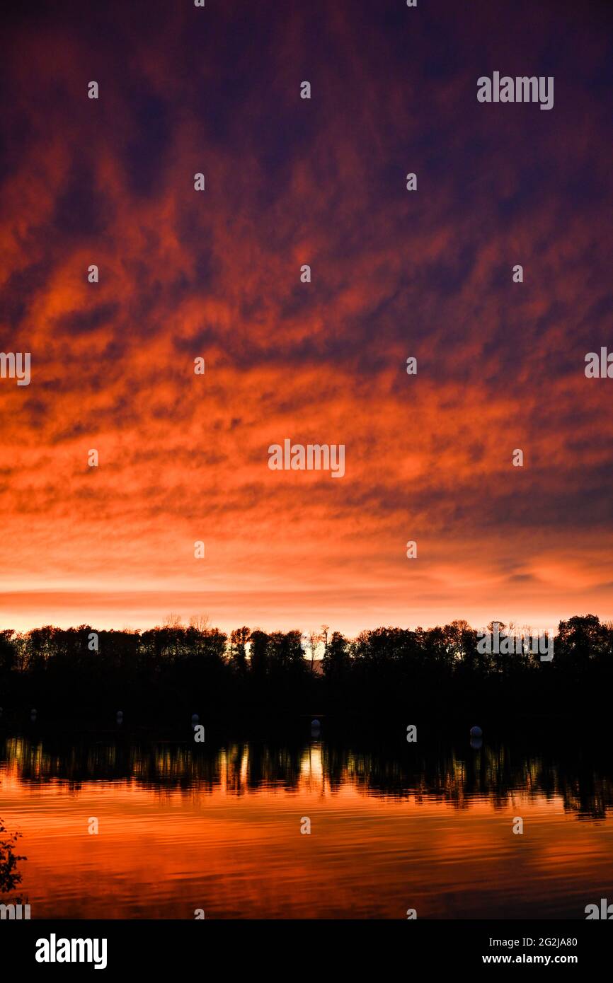 Germany, Baden-Wuerttemberg, Karlsruhe, sunset at Grötzinger Baggersee Stock Photo - Alamy