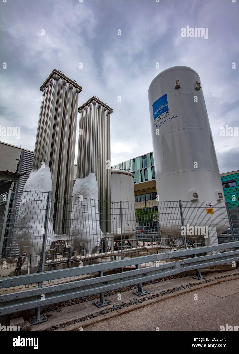 Oxygen Tank Hospital High Resolution Stock Photography and Images - Alamy