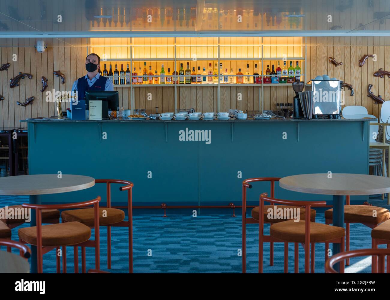 Cruise ship interior hi-res stock photography and images - Alamy