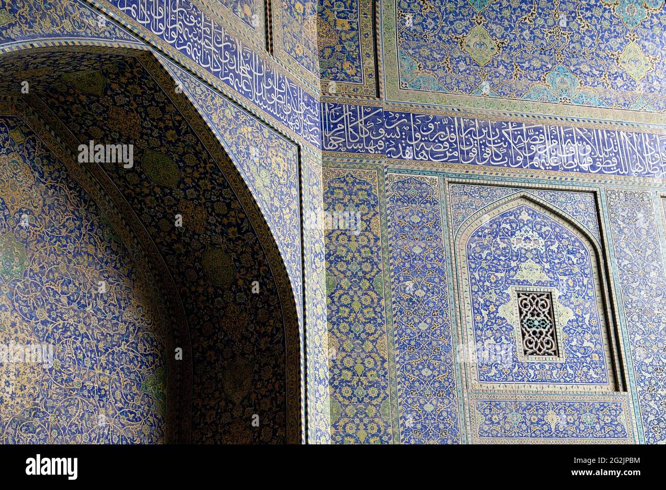 Masjed-e Shah or Masjed-Imam Mosque on Naghshe Jahan Square in Isfahan ...