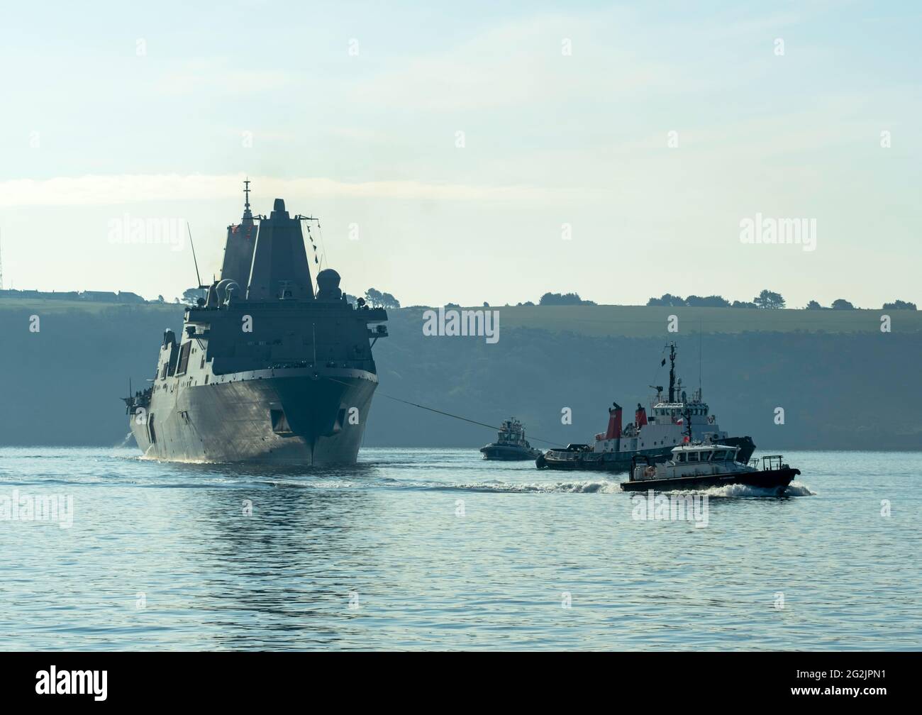 Us warship hi-res stock photography and images - Alamy