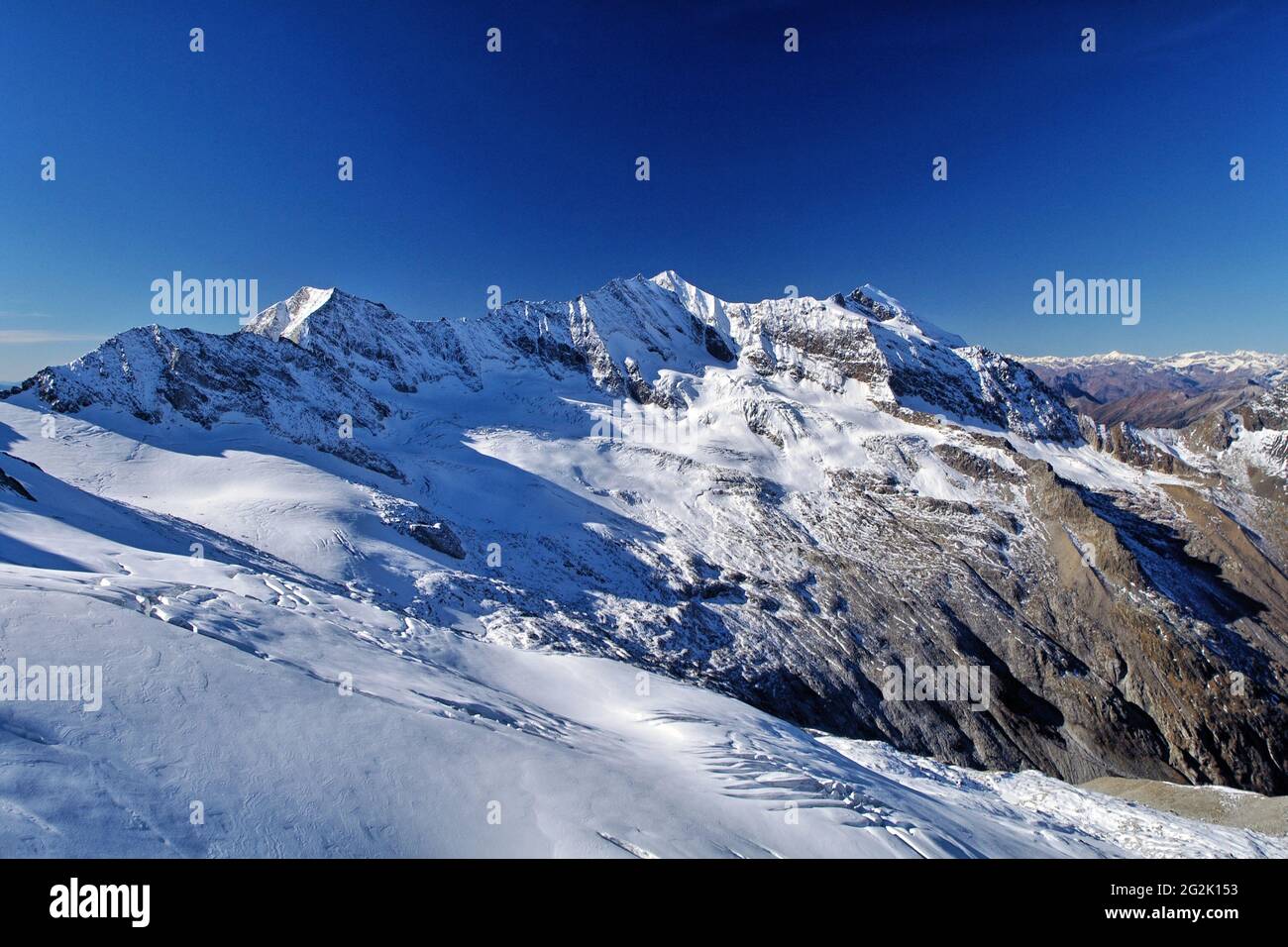 Alpine peaks covered hi-res stock photography and images - Alamy