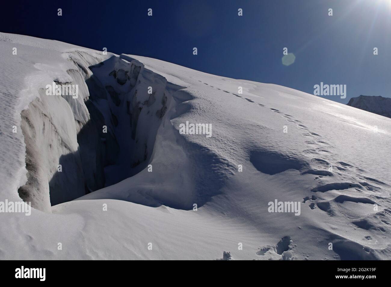 Sharp sun hi-res stock photography and images - Alamy