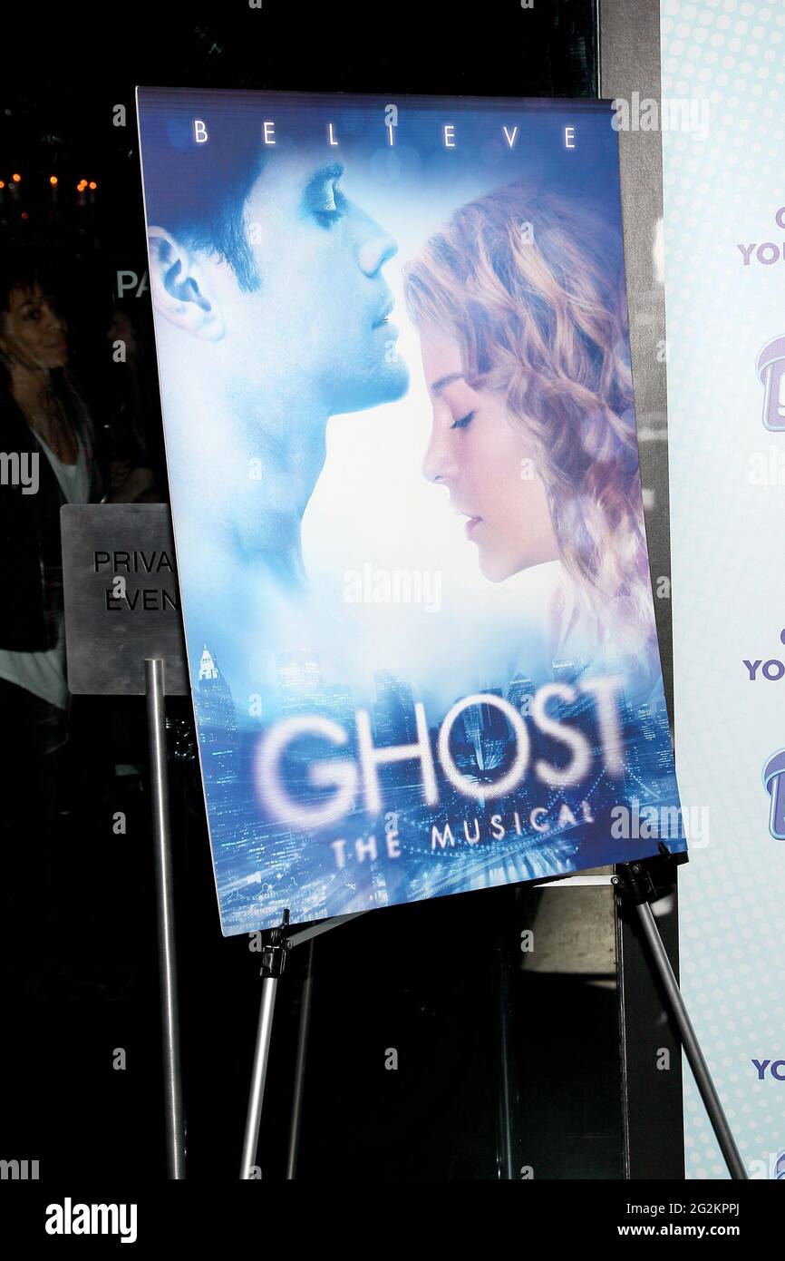 Paramount hotel hi-res stock photography and images - Alamy