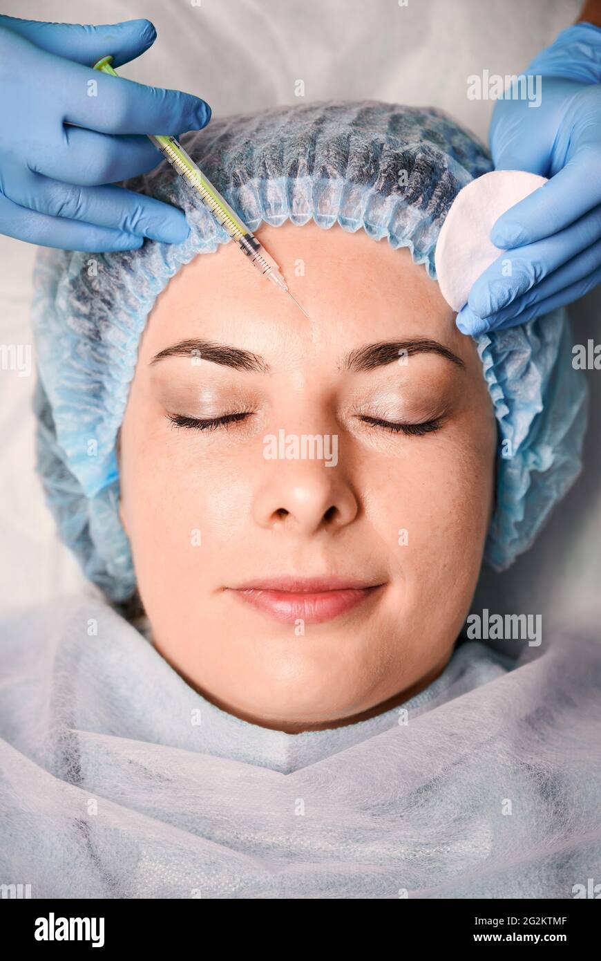 Woman inject face hi-res stock photography and images - Alamy