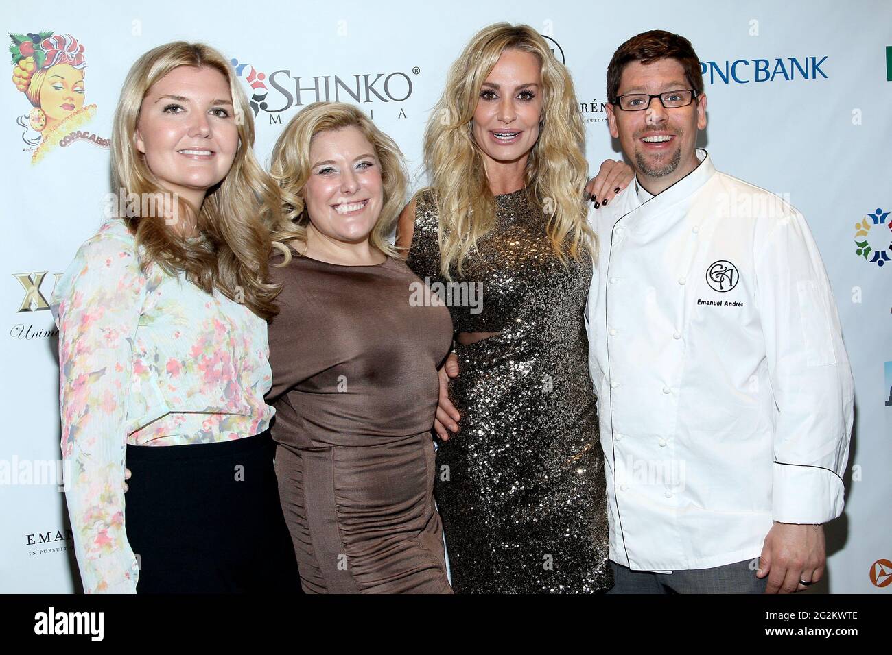 Michelle chernoff director of sales hi-res stock photography and images ...