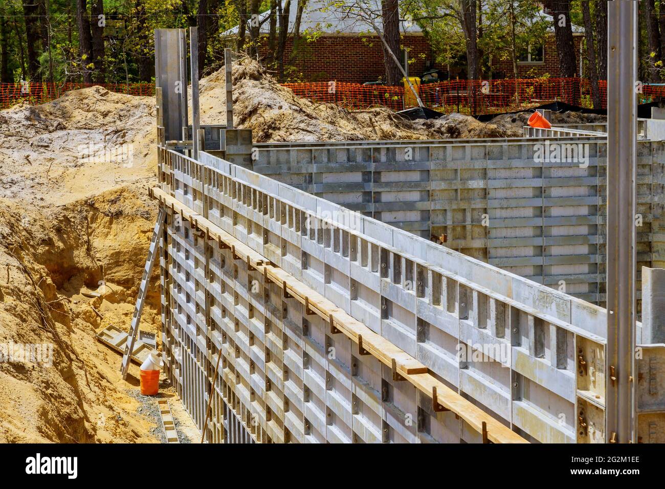 Sand foundation base hi-res stock photography and images - Alamy