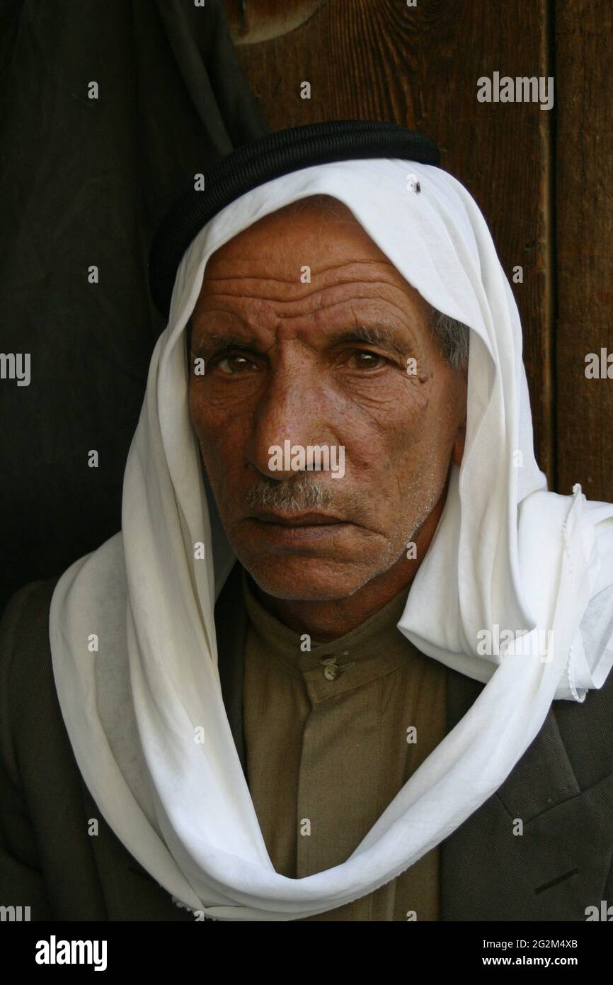 Syrian face hi-res stock photography and images - Alamy