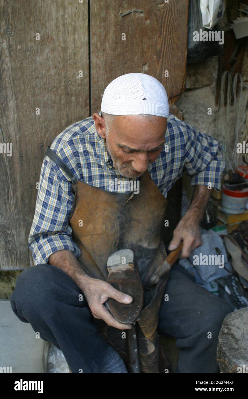Syrian face hi-res stock photography and images - Alamy